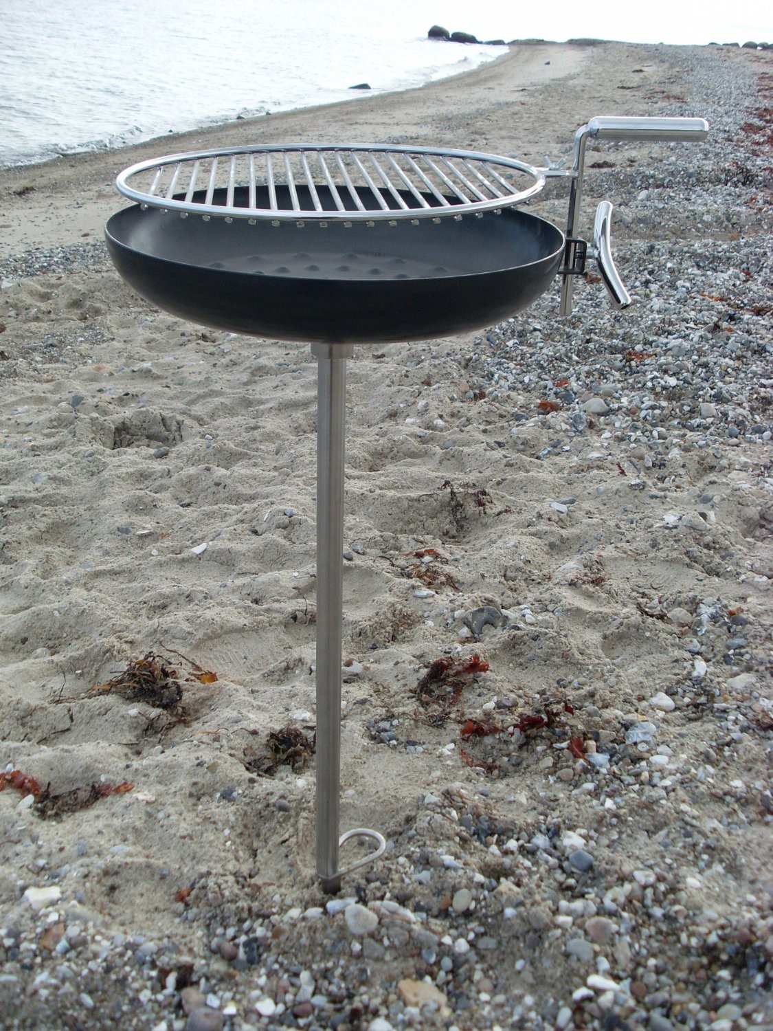 Grill für den Strand mit Schwenkarm | Grill Shop - Sandwichmaker ...